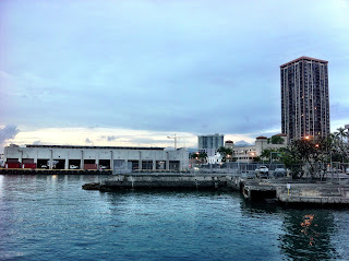Pohukaina Cave: Honolulu Fort (Kekuanohu)